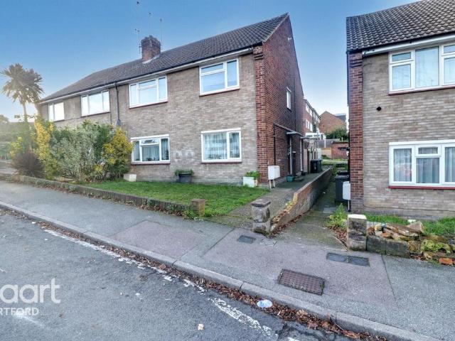 2 bedroom maisonette for sale