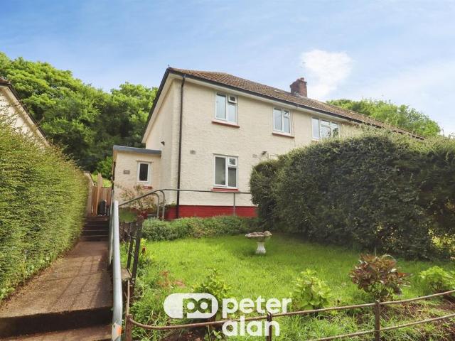 2 bedroom maisonette for sale