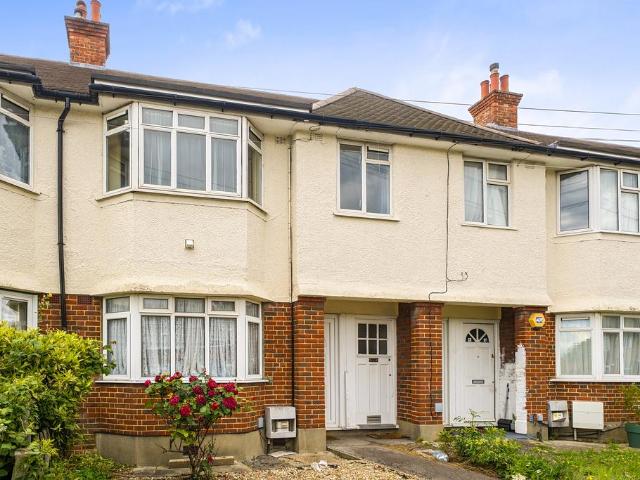 2 bedroom maisonette for sale