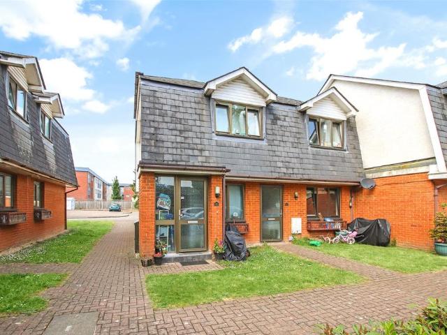 2 bedroom maisonette for sale