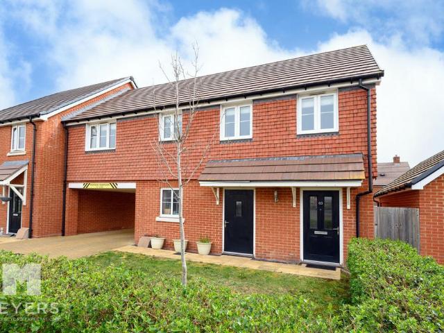 2 bedroom maisonette for sale