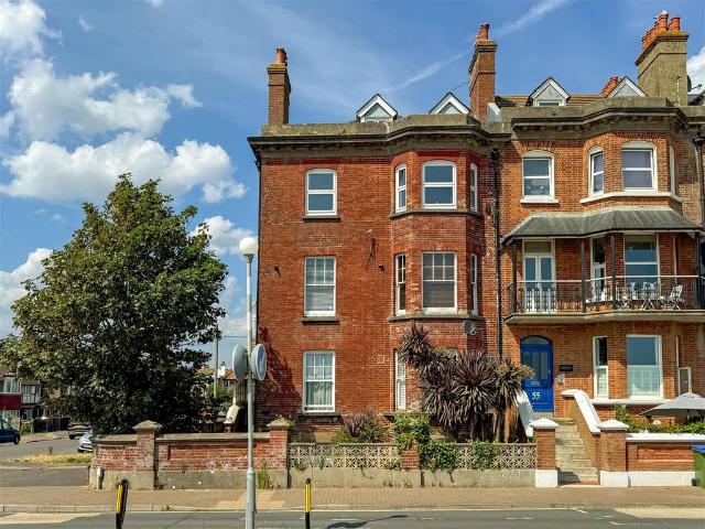 2 bedroom maisonette for sale