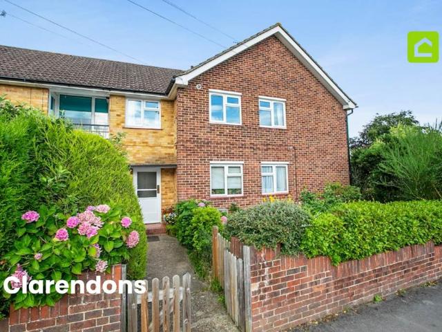 2 bedroom maisonette for sale