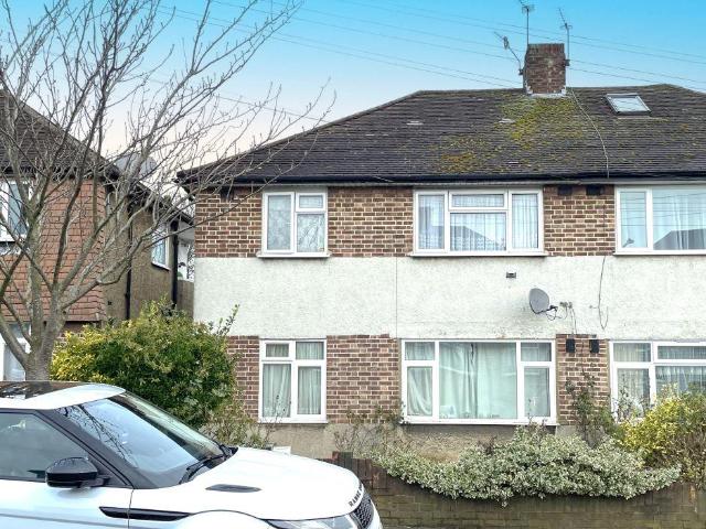 2 bedroom maisonette for sale