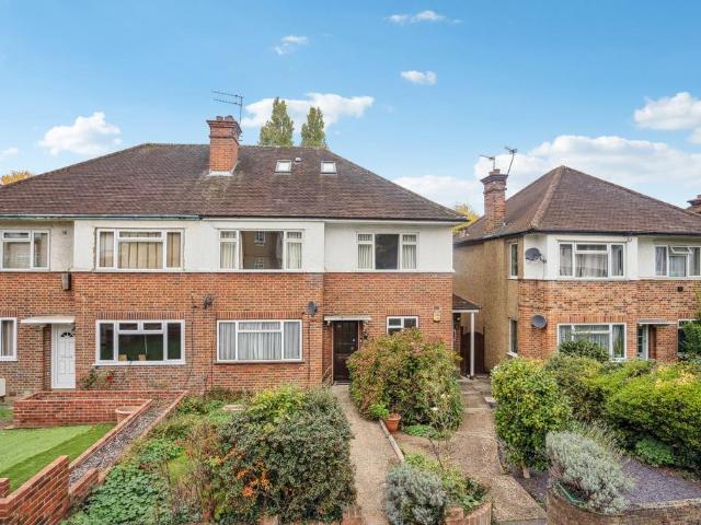 2 bedroom maisonette for sale
