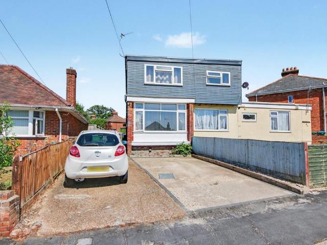 2 bedroom maisonette for sale