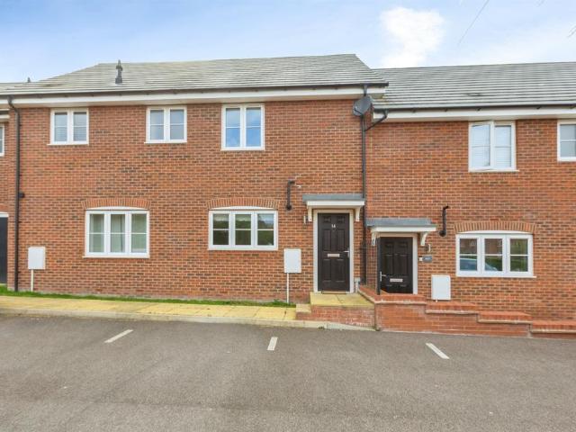 2 bedroom maisonette for sale