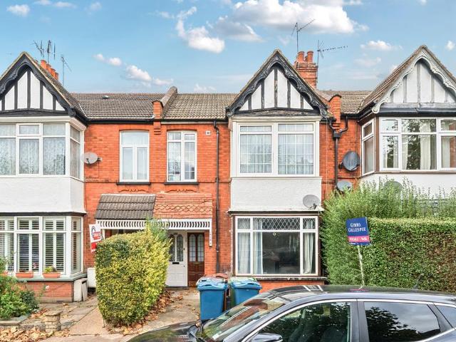 2 bedroom maisonette for sale