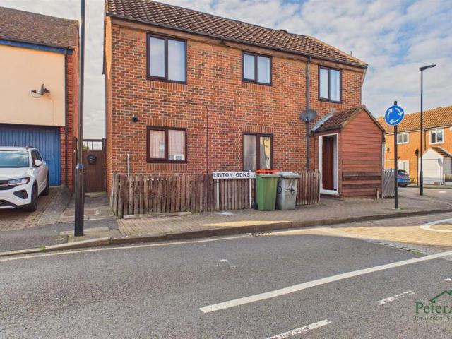 2 bedroom maisonette for sale