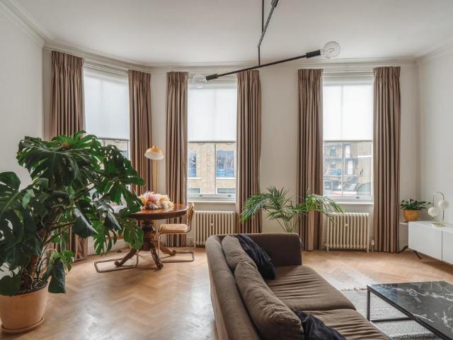 2 bedroom maisonette for sale