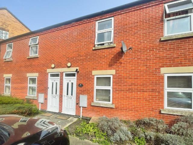 2 bedroom maisonette for sale