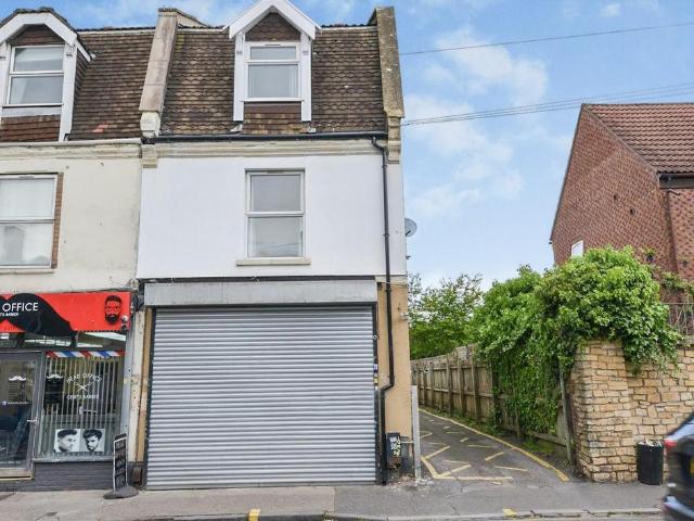 2 bedroom maisonette for sale