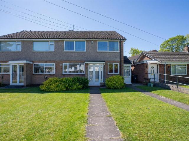 2 bedroom maisonette for sale
