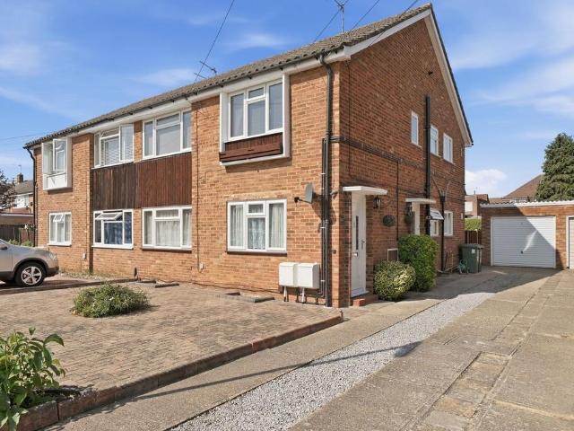 2 bedroom maisonette for sale