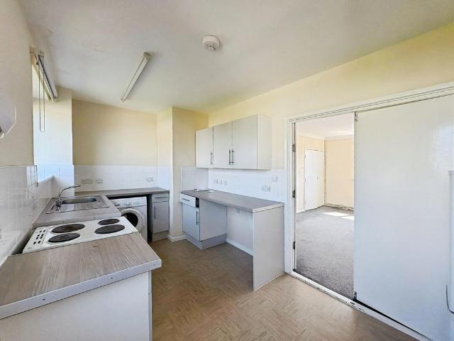 2 bedroom maisonette for sale