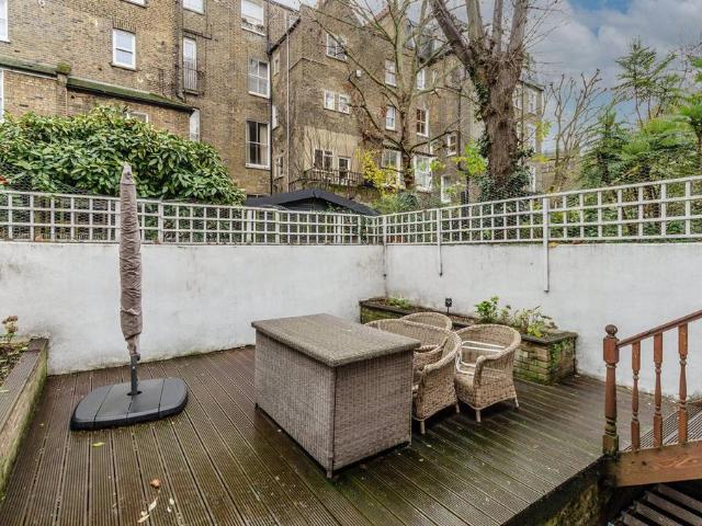 2 bedroom maisonette for sale