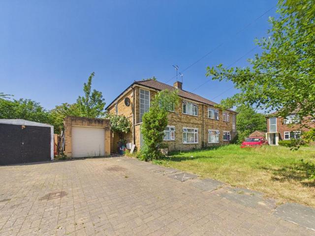 2 bedroom maisonette for sale