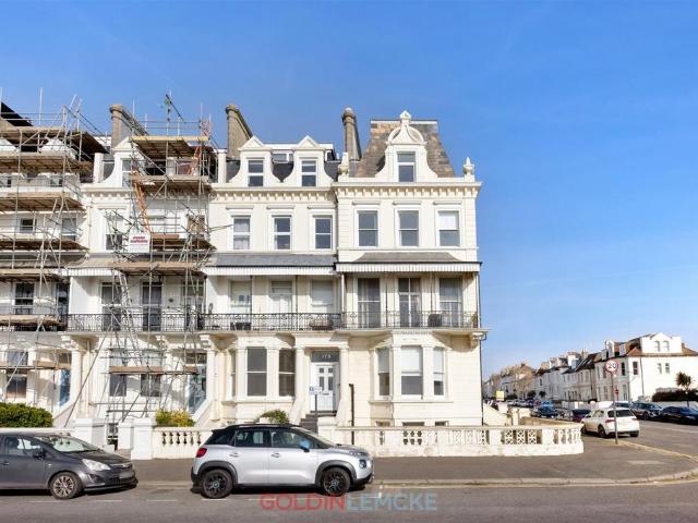 2 bedroom maisonette for sale