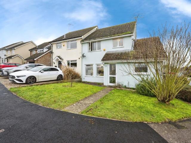 2 bedroom maisonette for sale