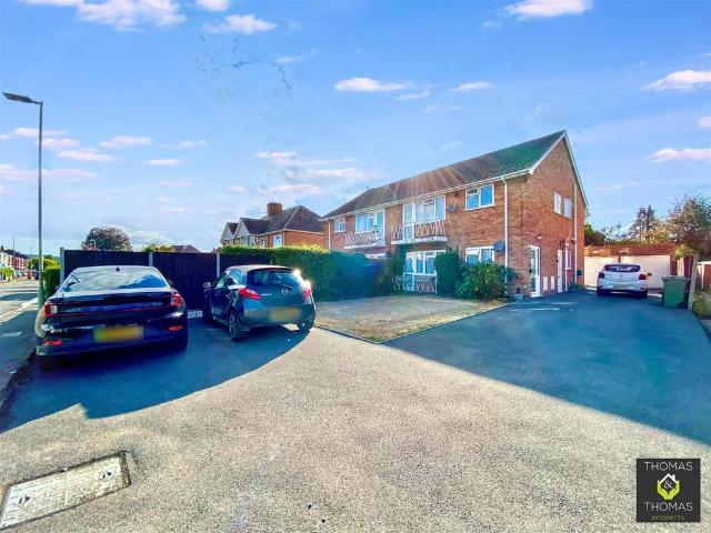 2 bedroom maisonette for sale