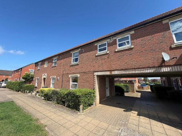2 bedroom maisonette for sale