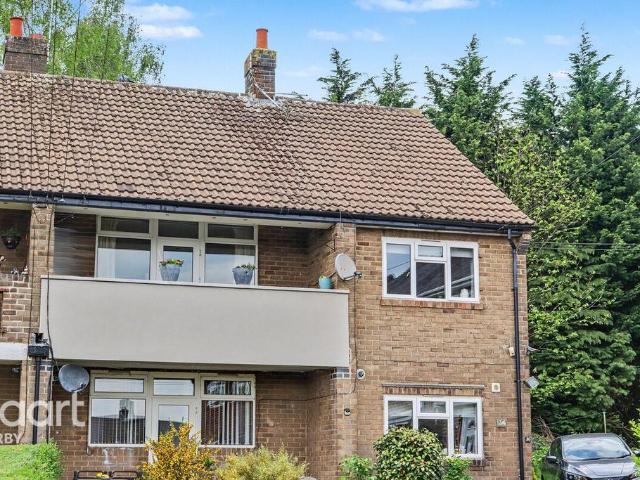 2 bedroom maisonette for sale