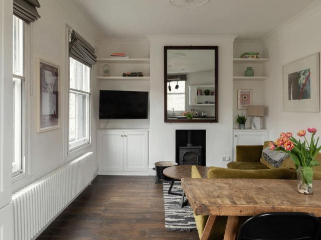 2 bedroom maisonette for sale