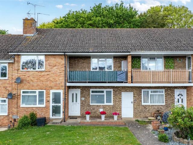 2 bedroom maisonette for sale