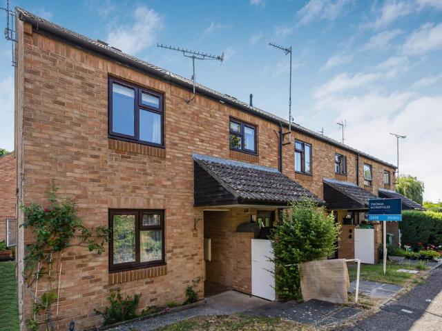 2 bedroom maisonette for sale