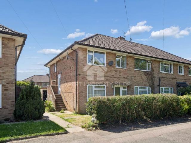 2 bedroom maisonette for sale