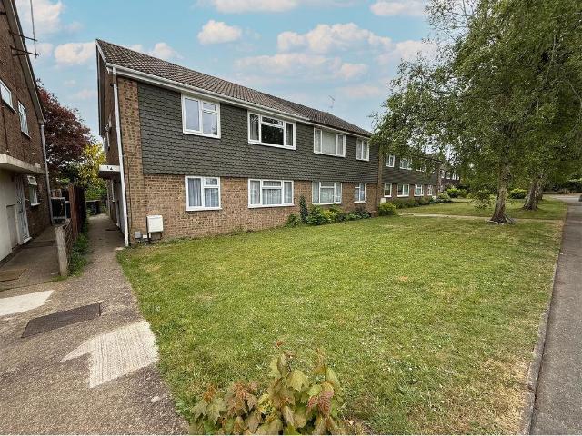 2 bedroom maisonette for sale
