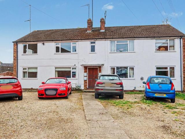 2 bedroom maisonette for sale
