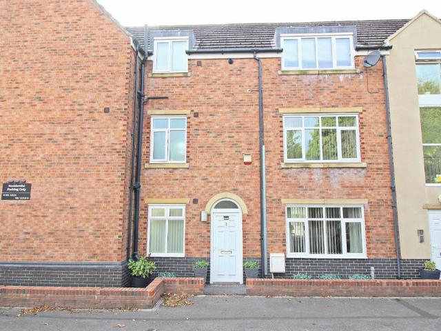 2 bedroom maisonette for sale