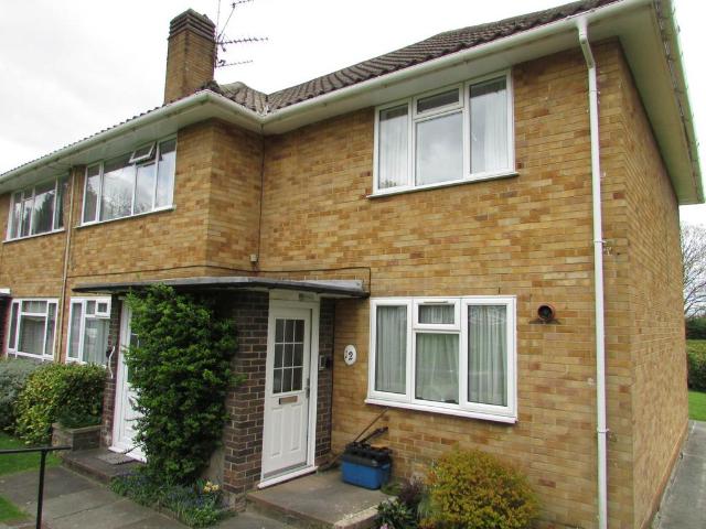 2 bedroom maisonette for sale