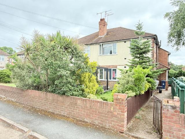 2 bedroom maisonette for sale