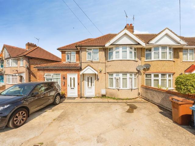 2 bedroom maisonette for sale