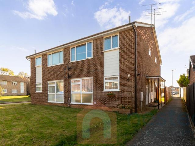 2 bedroom maisonette for sale