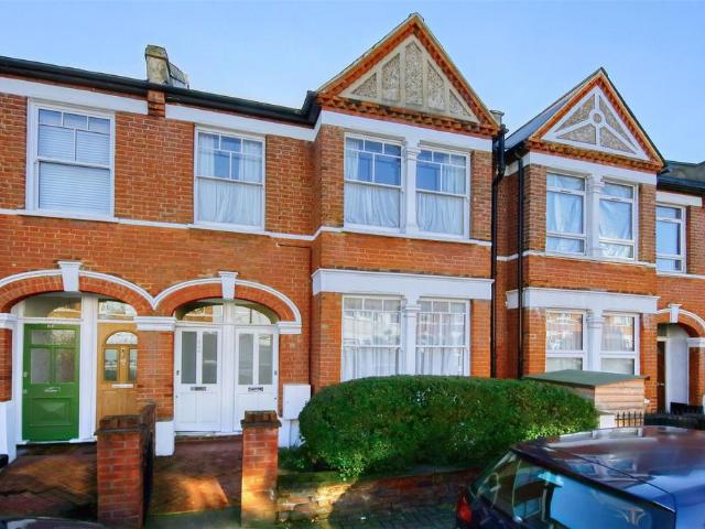 2 bedroom maisonette for sale