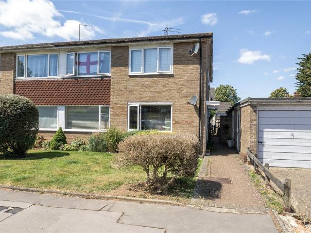 2 bedroom maisonette for sale