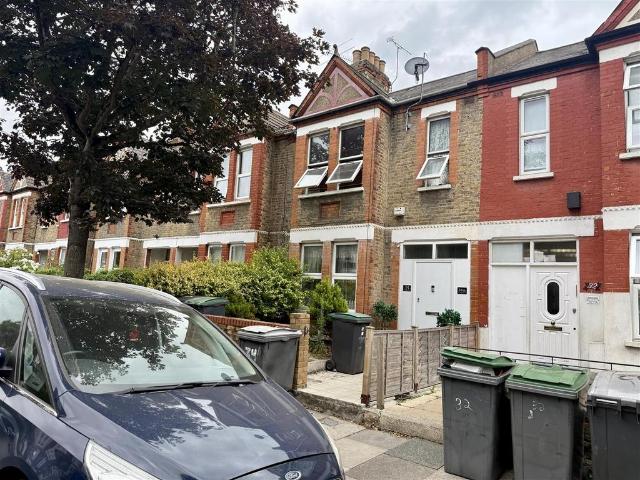 2 bedroom maisonette for sale