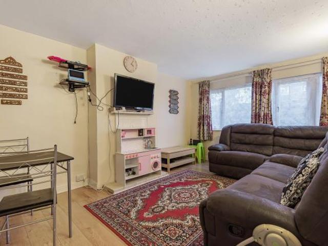 2 bedroom maisonette for sale
