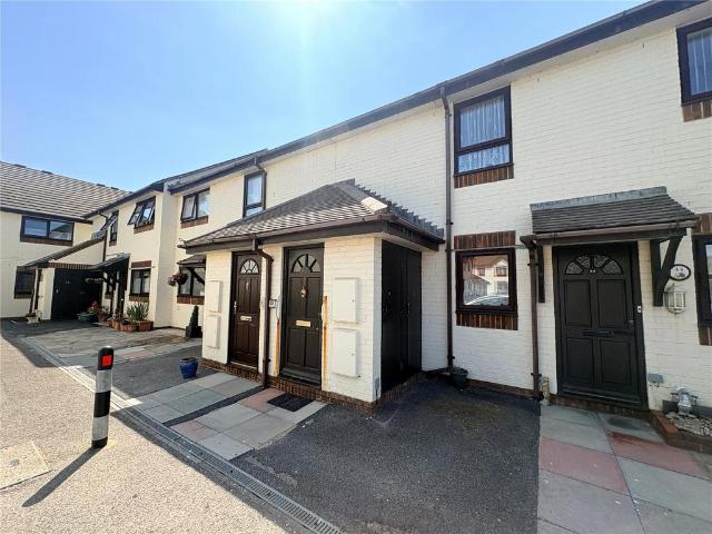 2 bedroom maisonette for sale