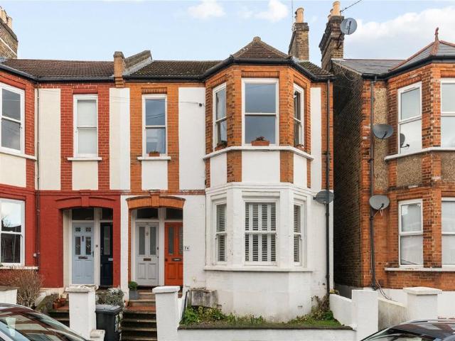 2 bedroom maisonette for sale
