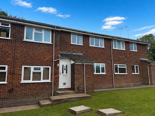 2 bedroom maisonette for sale