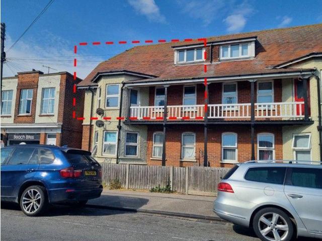 2 bedroom maisonette for sale