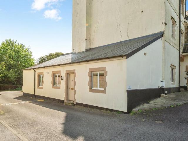 2 bedroom maisonette for sale