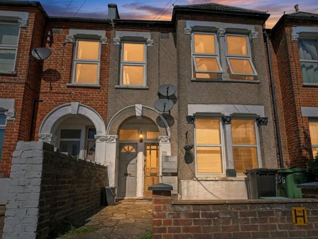 2 bedroom maisonette for sale