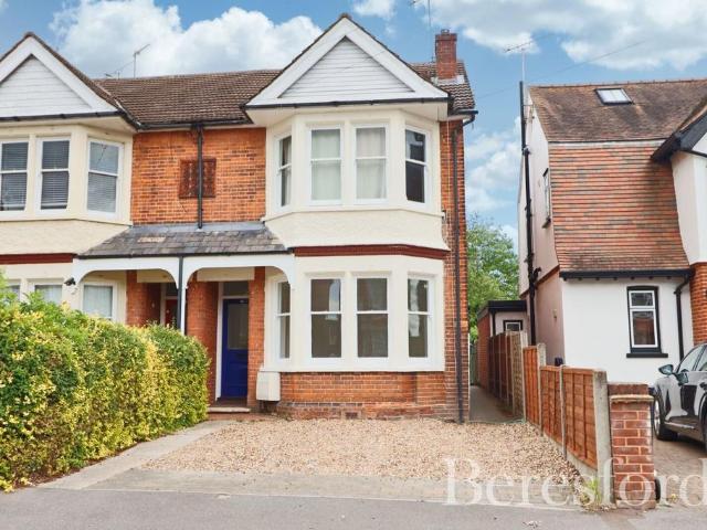 2 bedroom maisonette for sale