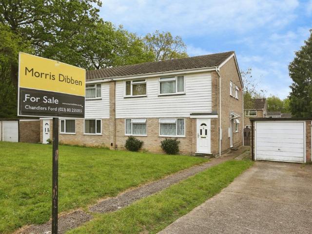 2 bedroom maisonette for sale