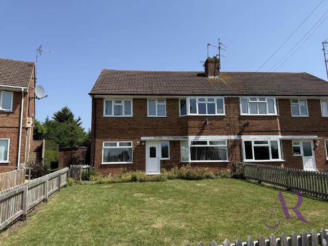 2 bedroom maisonette for sale